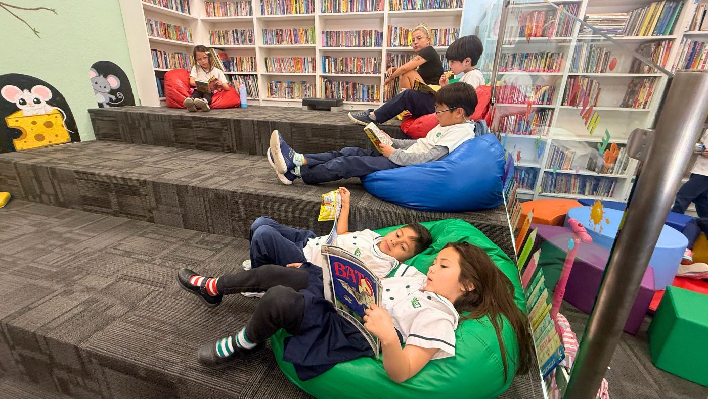 Una nueva biblioteca en la escuela primaria de Walnut